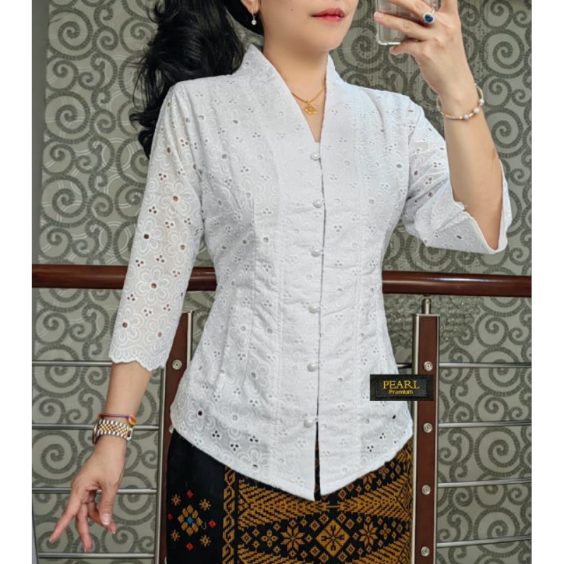 Jual Blouse Kebaya Modern Katun Bolong Bangkok Tangan Lurus - Atasan ...