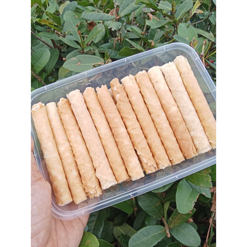 Jual KUE SEMPRONG ROLLS BOX ISI 32 BATANG | Shopee Indonesia