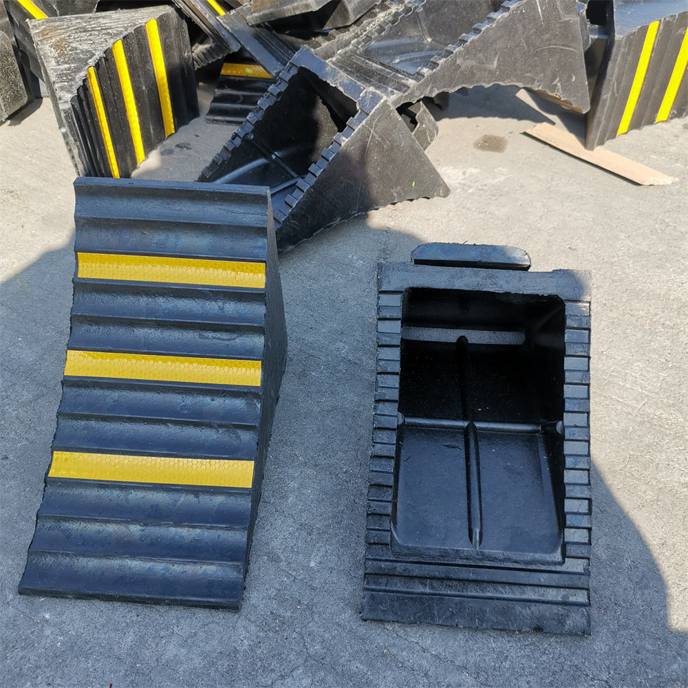 Jual Ganjalan Ban Mobil Penahan Roda Rubber Wheel Park Chock Jumbo ...