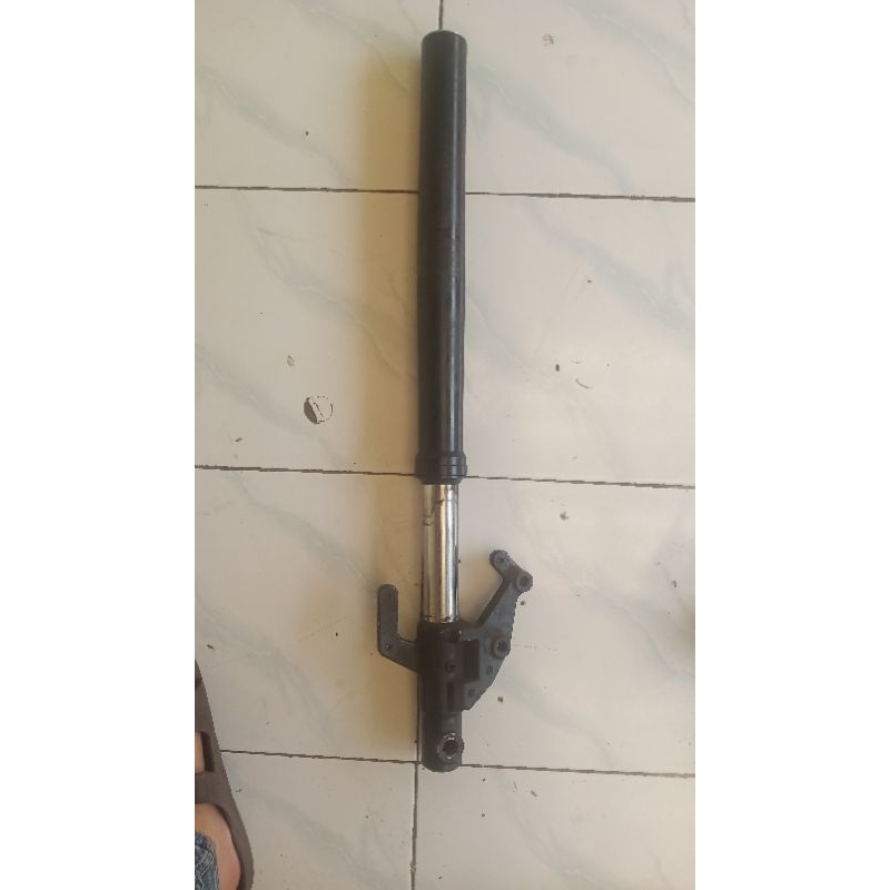 Jual JUAL SHOCKBREAKER SHOCK DEPAN KANAN YAMAHA R15 VVA V3 ORIGINAL USD | Shopee Indonesia