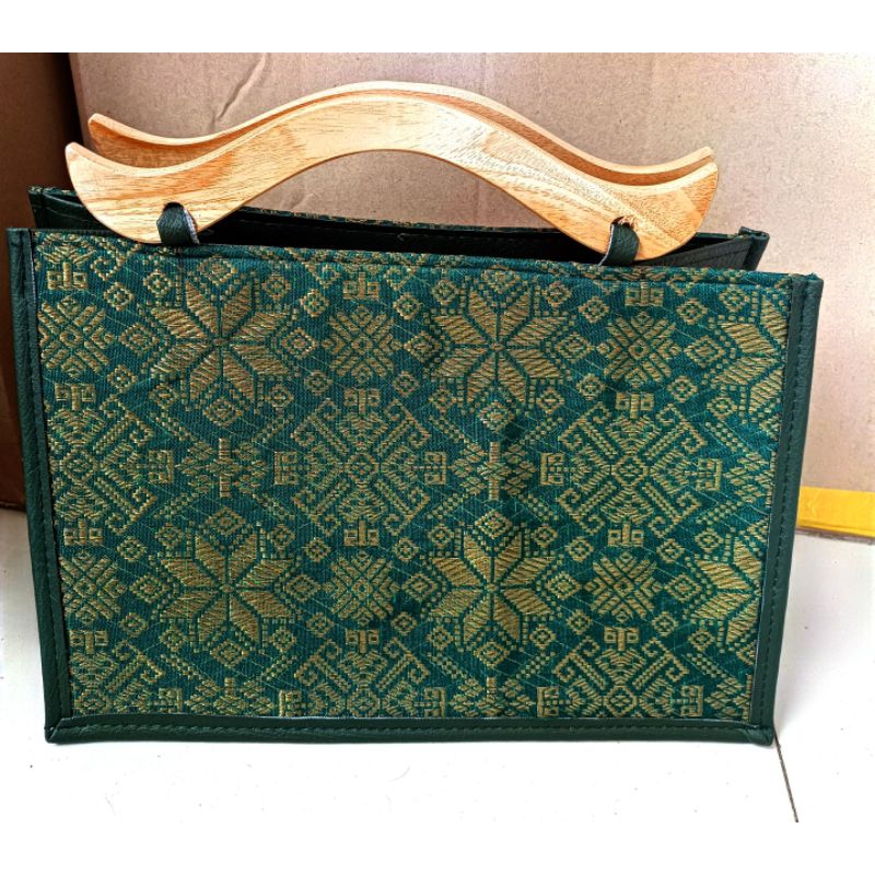 Jual Tas Songket Full Kain Handle kayu / Tas Hampers Souvenir Jinjing ...