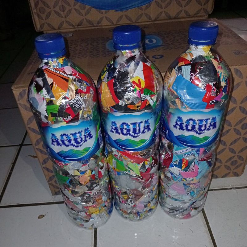 Jual Ecobrick. ekobrik botol aqua ukuran 1500ml(1,5 liter) berat ...