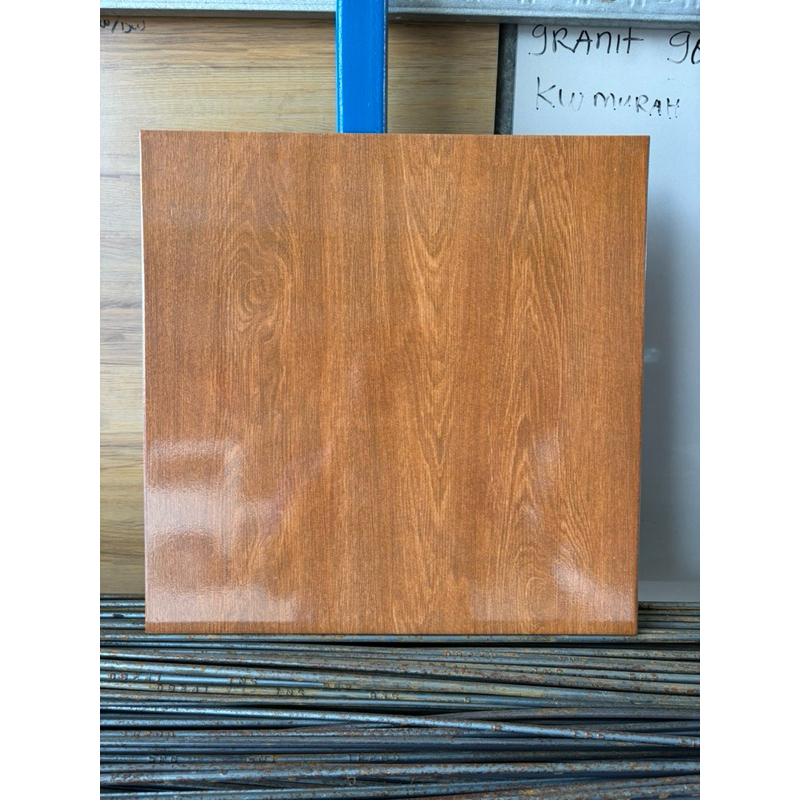 Jual KERAMIK LANTAI KAYU GLOSSY KIA IMPRESSO MAHONI BROWN COKELAT 40x40 ...