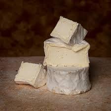 Jual Athan Mini Brie Brillat Savarin Style soft French Cheese Keju | Shopee Indonesia