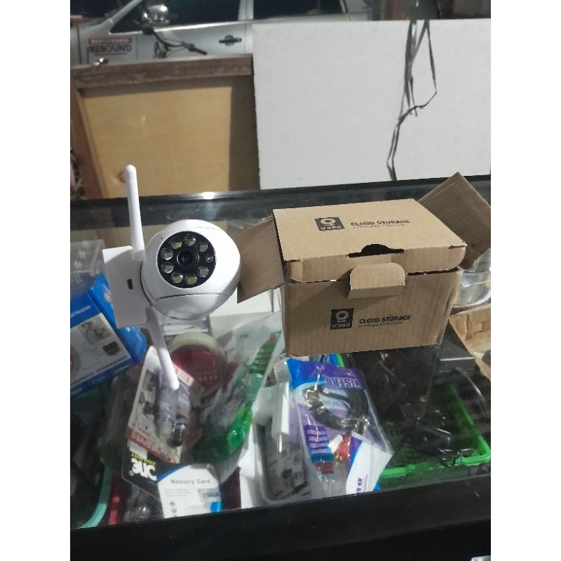 Jual CCTV V380 Pro 1080p adalah kamera CCTV wireless yang memiliki ...