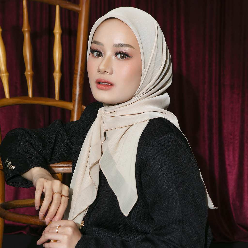 Jual Lozy Hijab - 199K Get 3 Kirana Paris Plain Japan (Hijab Segiempat ...