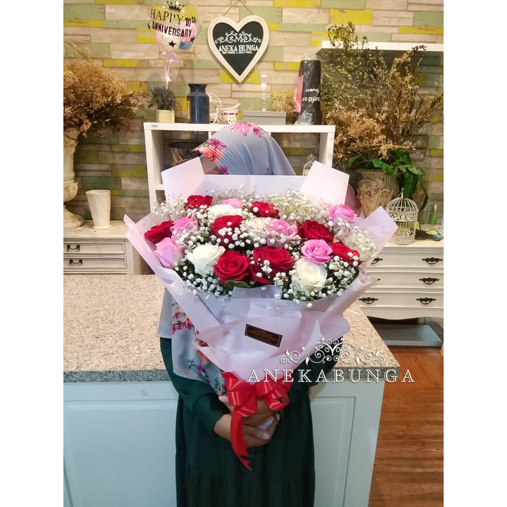 Jual Buket Bunga Mawar Asli Fresh Rose Hand Bouquet Flower bucket ...
