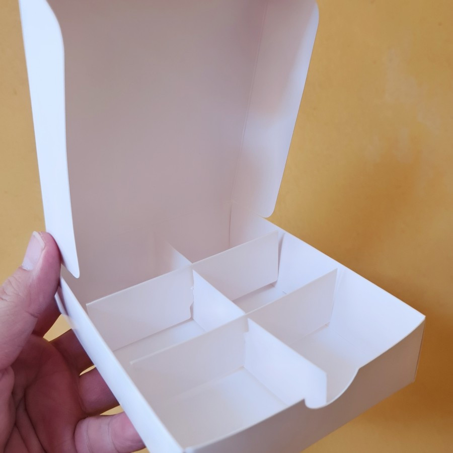 Jual 12 pcs box packaging kemasan mochi sekat isi 6 ukuran 4x4x3cm ...