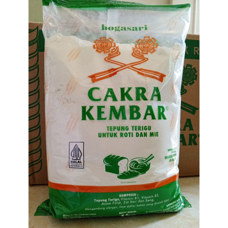 Jual Tepung terigu cakra kembar 1kg | protein tinggi | Shopee Indonesia