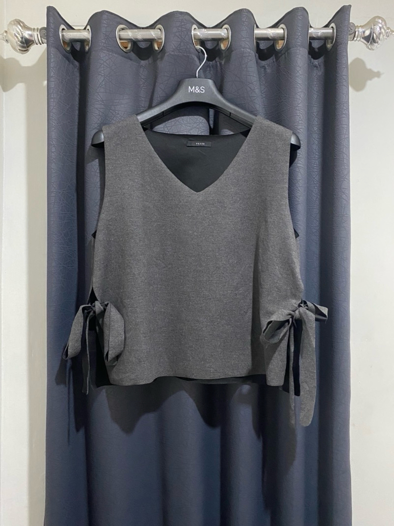 Jual Rompi Vest V-Neck Abu-Abu Unfinished Cutting | Shopee Indonesia