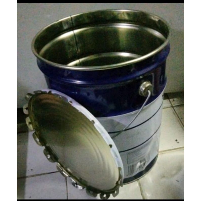 Jual Ember kaleng valken besi plus tutup. | Shopee Indonesia