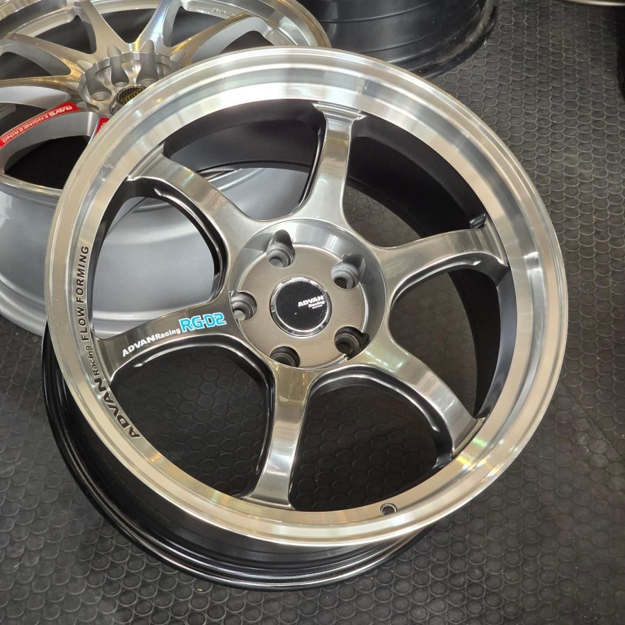Jual velg mobil r18 ADVAN RG D2 FLOW FORMING velg rimg 18 lebar 9,5 almaz venturer zenix reborn ...