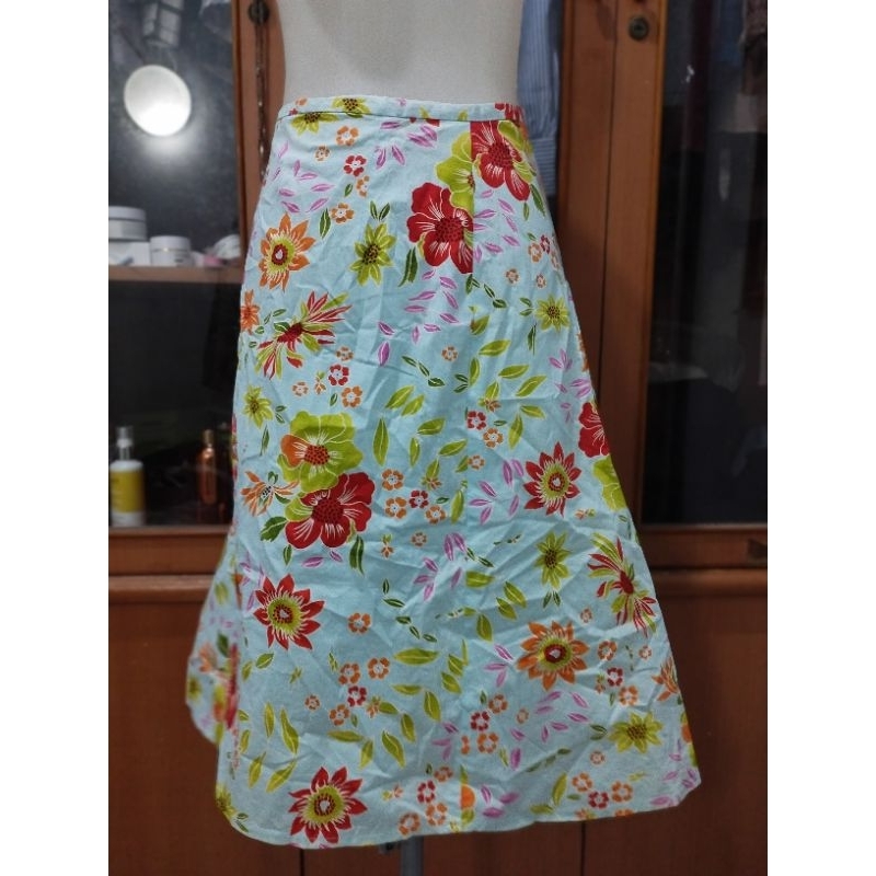 Jual Rok pantai bawahan pantai rok motif bunga kembang flower preloved ...
