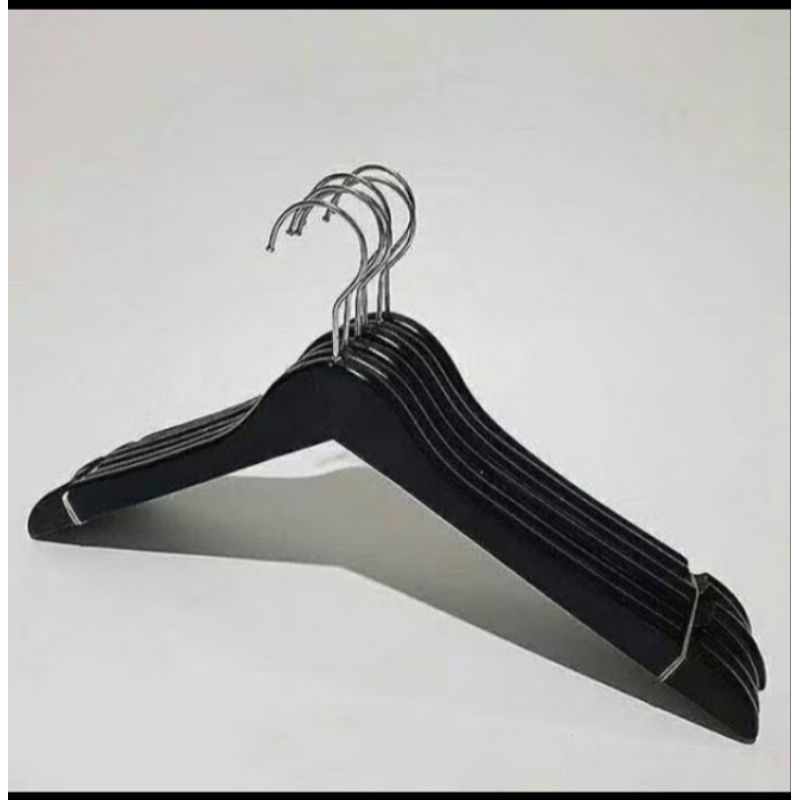 Jual hanger kayu elegan warna hitam 12 pcs (1lusin) | Shopee Indonesia