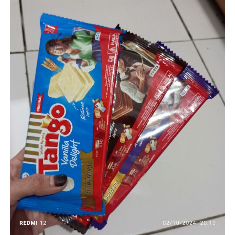 Jual Tango wafer 35gr JKT vanilla royal choco | Shopee Indonesia