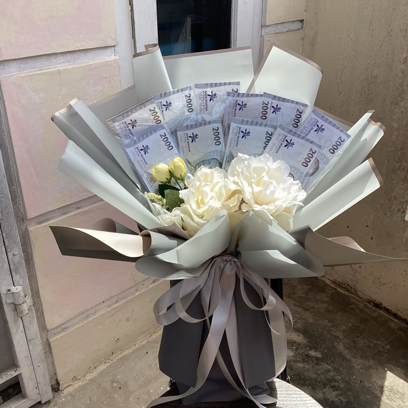 Jual BUKET UANG MIX FLOWER BUNGA COCOK UNTUK HADIAH KADO WISUDA ...