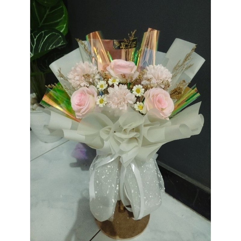 Jual (wangi+packing kardus) Buket bunga mawar Daisy tema putih ...