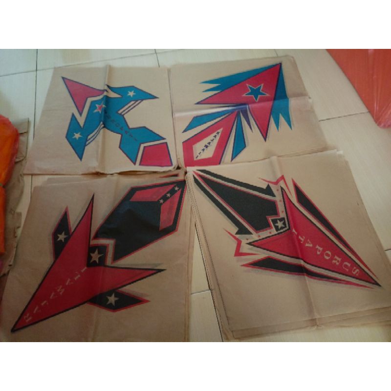 Jual Kertas layangan sukhoi sablon 2 warna kertas tisu | Shopee Indonesia