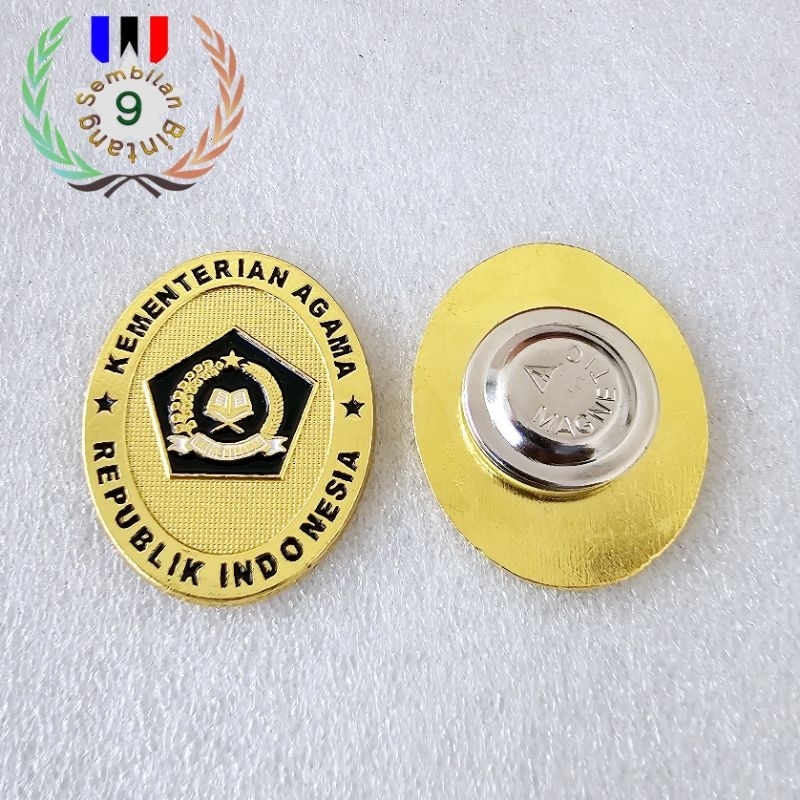 Jual Pin Kemenag Magnet Bahan Logam Tebal Plus Box Pin Pin Kementerian ...