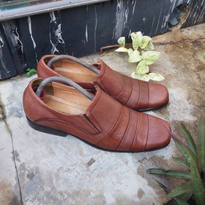 Jual sepatu loafer second merk cardinal size 42(27cm) | Shopee Indonesia