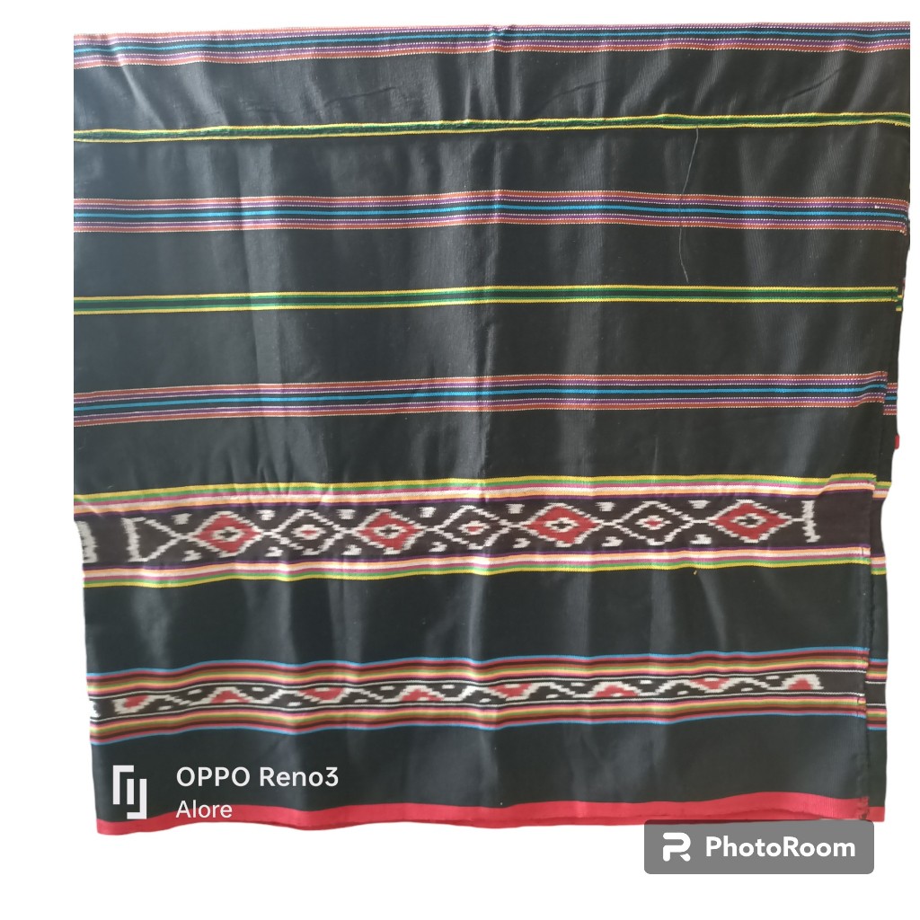 Jual Kain tenun asli Alor, NTT - set sarung dan selendang hitam ...
