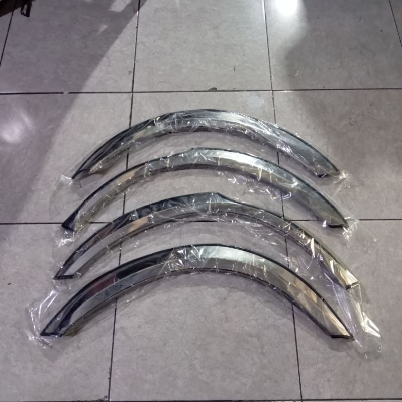 Jual fender trim mobil Xpander model pendek sampai bumper | Shopee ...