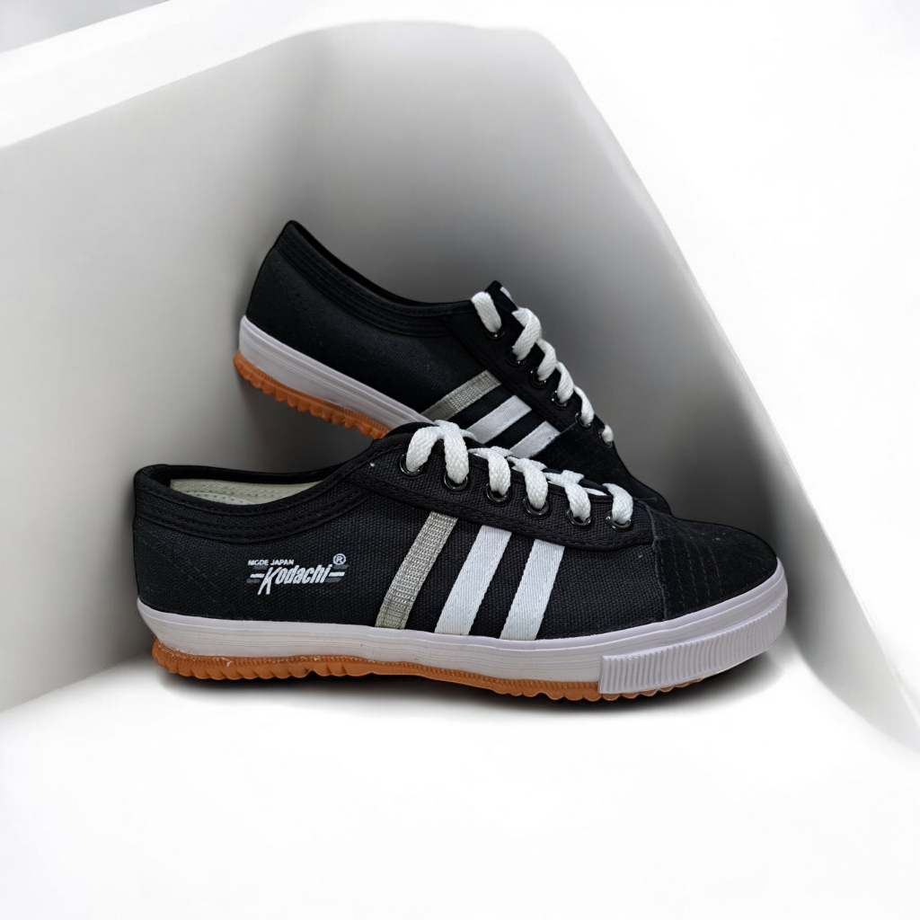 Jual SEPATU CAPUNG SEPATU BADMINTON SEPATU TAKRAW SEPATU KODACHI SEPATU ...