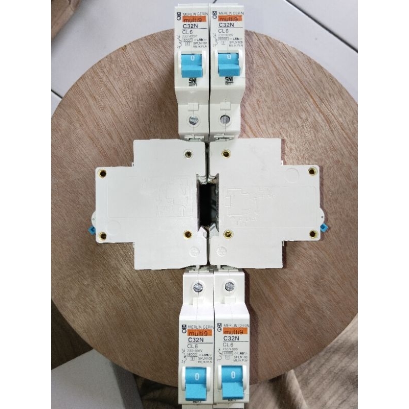 Jual MCB Merlin Gerin 6A/MCB merlin multi9 6A/Mcb 6A SNI | Shopee Indonesia