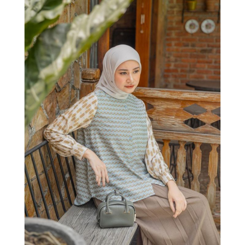 Jual HEAVEN LIGHTS LEA LOONA BLOUSE READY | Shopee Indonesia