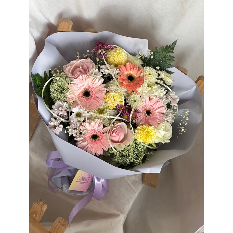 Jual [INSTAN] Custom Bucket Bunga Sesuai Budget Fresh Flowers Bouquet ...