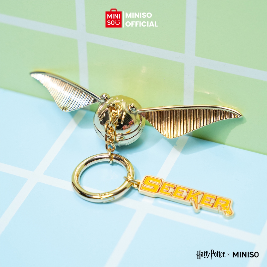 Jual Miniso x Harry Potter Gantungan Kunci dan Aksesori dengan Desain Snitch Emas, Gaya ...
