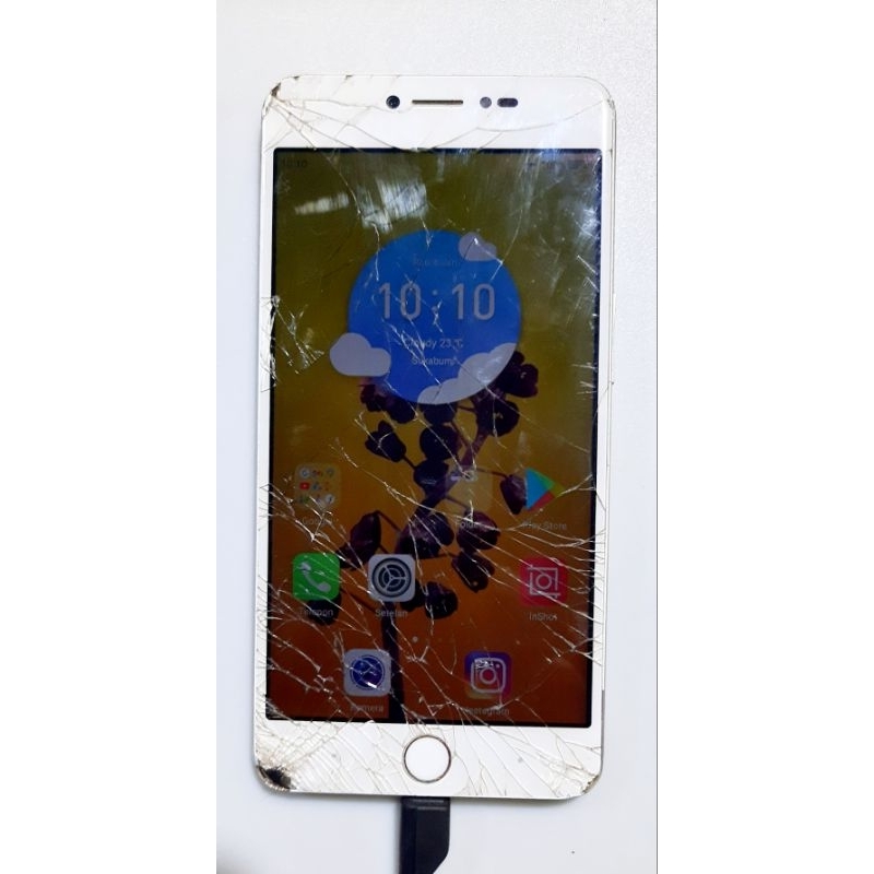 Jual hp advan g2 selvi 3 /32 minus tc retak lcd masi hidup seperti di ...