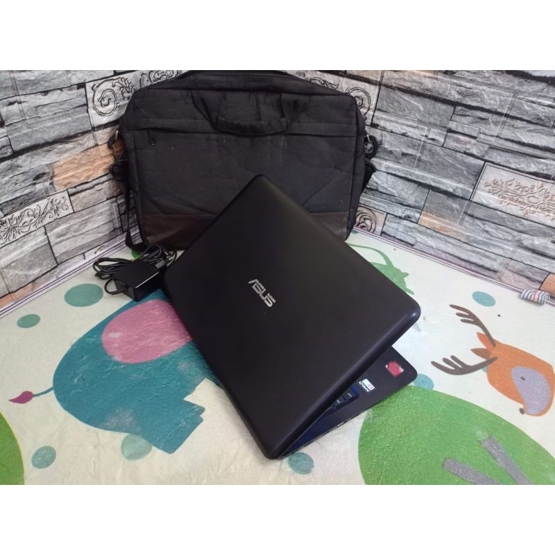Jual laptop asus E402 AMD E2 Ram 4 gb ssd 256 gb slim normal semua siap ...