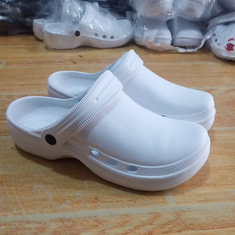 Jual Sendal Crocs Labolaturium Putih Polos | Shopee Indonesia