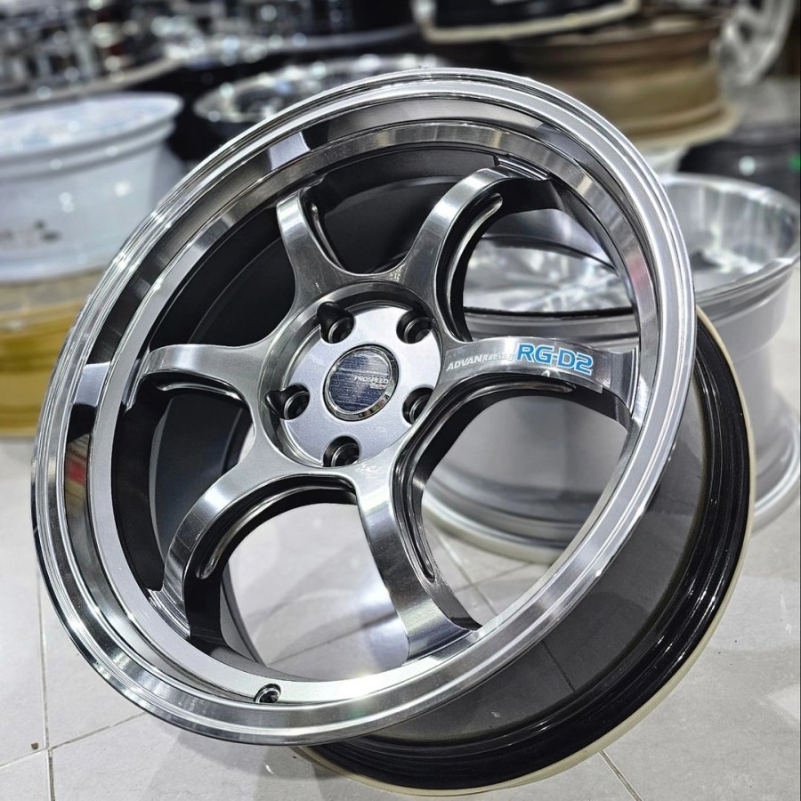 Jual velg mobil racing 18 ADVAN RG D2 R18 Innova Reborn Venturer Zenix hrv | Shopee Indonesia