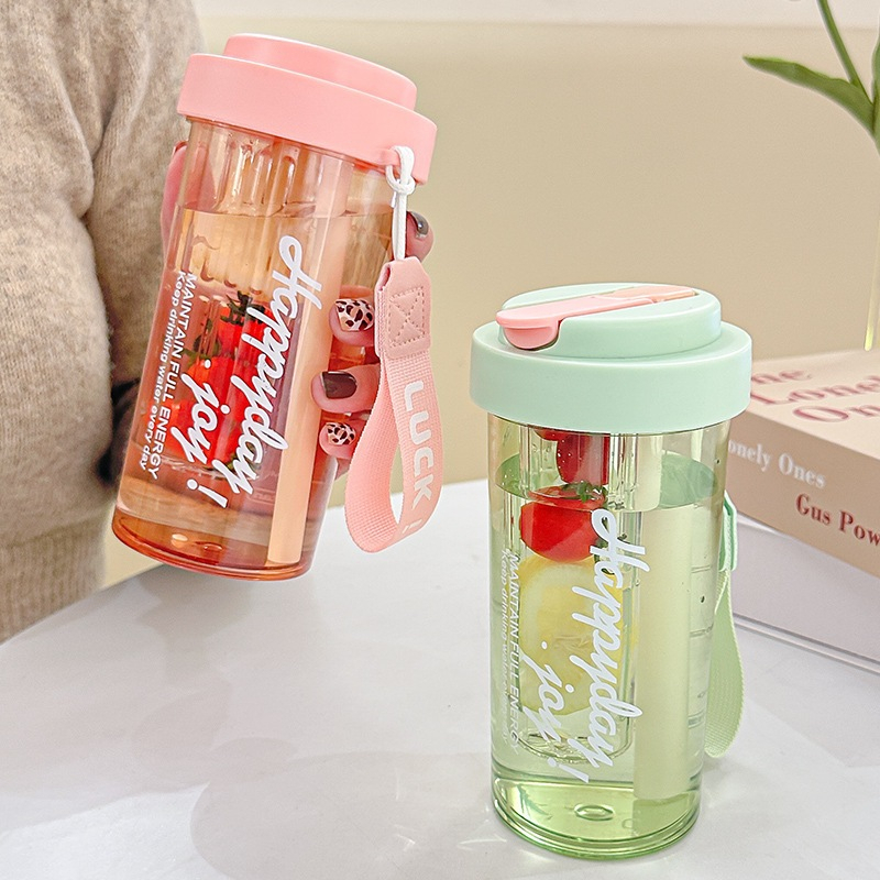 Jual Botol Minum Aesthetic Infuser Sedotan Tali Gantungan 600ml | Shopee Indonesia