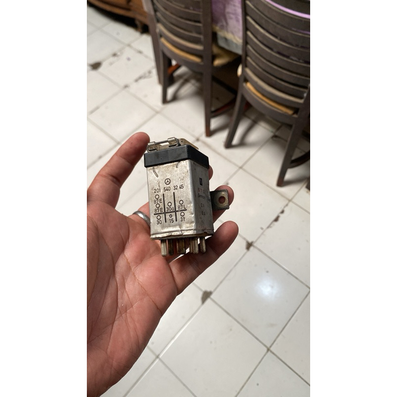 Jual Relay Over Voltage W124 300e, W202 Mercedes Benz | Shopee Indonesia