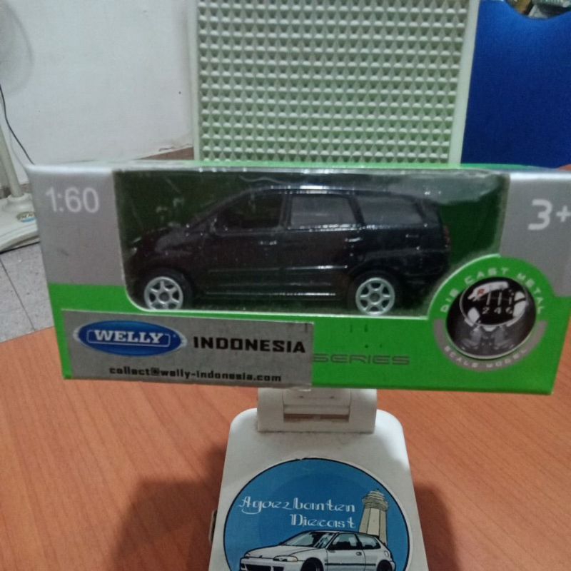 Jual TOYOTA INNOVA BLACK BEAUTY WELLY SCALA 1:60 BARANG RARE LANGKA ...