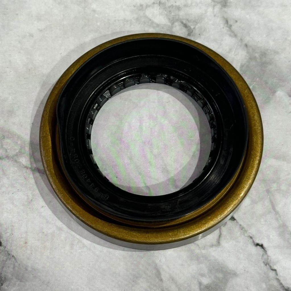 Jual Seal pinion final diff pinion sil gardan isuzu elf nhr nkr nlr 55 ...