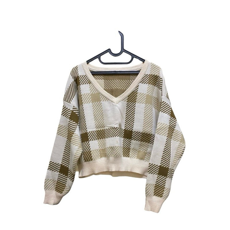 Jual Preloved sweaters rajut wanita thrift | Shopee Indonesia