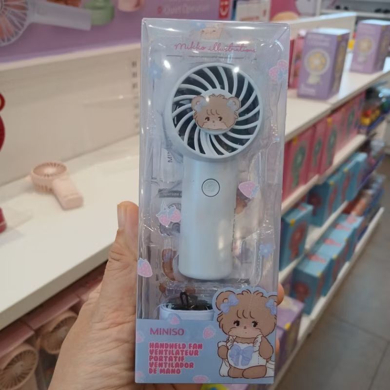 Jual Kipas Angin Mini Mikko Ilustration Miniso handheld | Shopee Indonesia