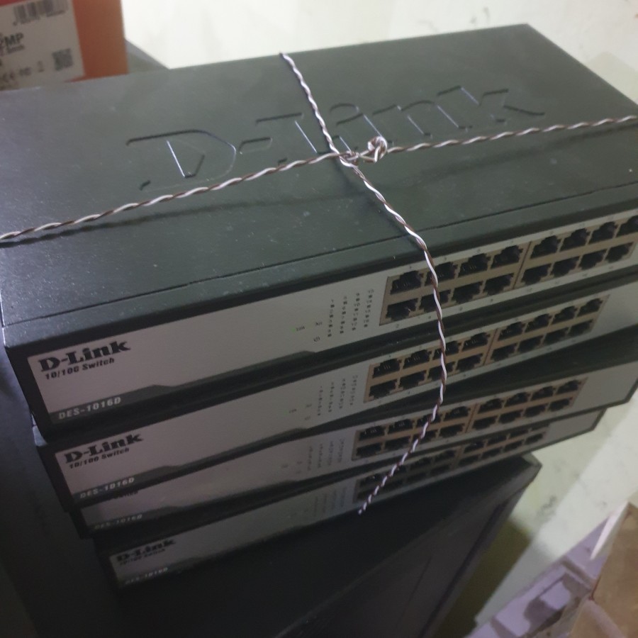 Jual D-LINK UNMANAGED SWITCH 10/100MBPS DES-1016D METAL CASE | Shopee ...