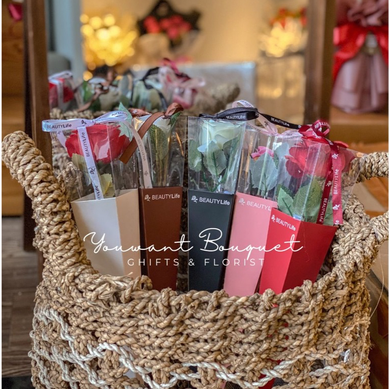 Jual Premium Bunga Satu Tangkai Dengan box Free ucapan / Single rose in ...