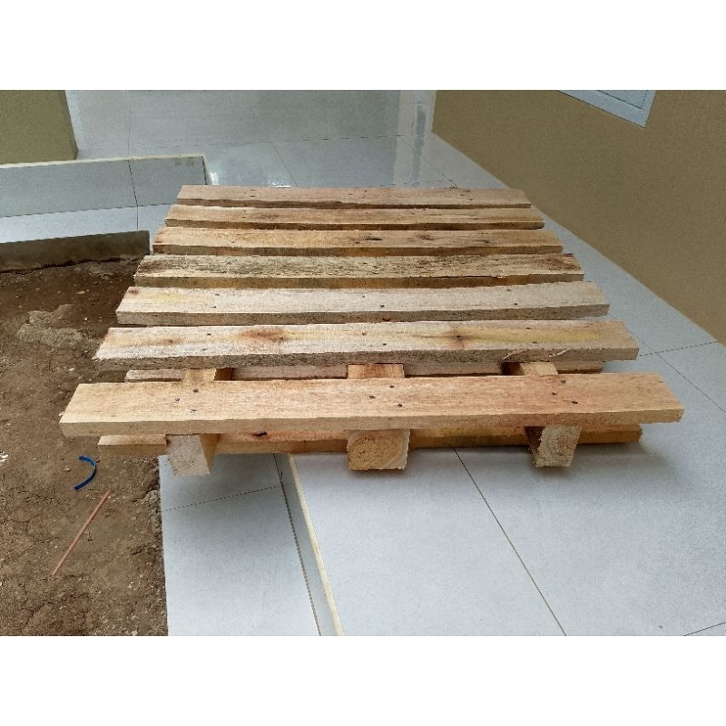 Jual pallet kayu , untuk barang" berat , semen / kulkas / lemari dan ...