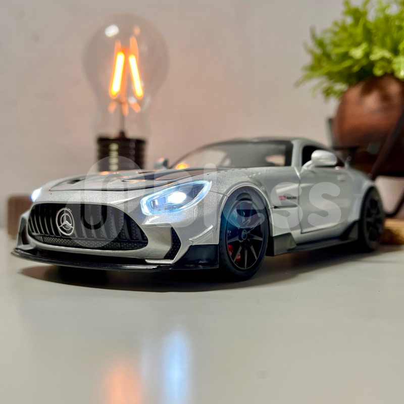 Jual (TERDAPAT LAMPU & SUARA) Diecast mainan mobil MERCY AMG GT63 Skala ...