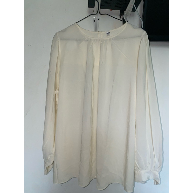 Jual PRELOVED BLOUSE UNIQLO WANITA MURAH | Shopee Indonesia