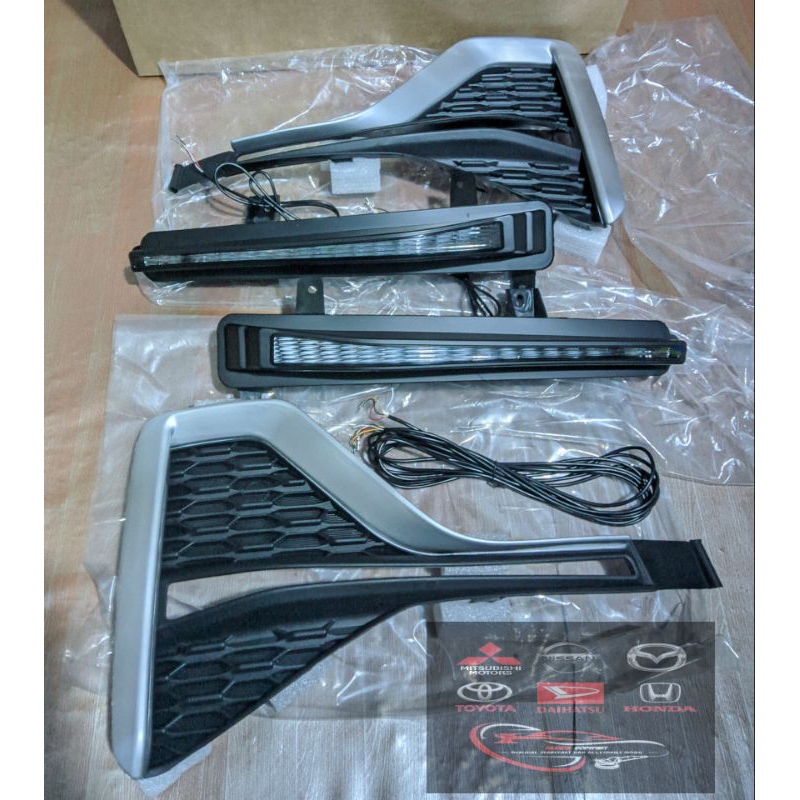 Jual Lampu DRL Zenix 2023 2024 Sein Bumper Innova Zenix Running + Cover ...