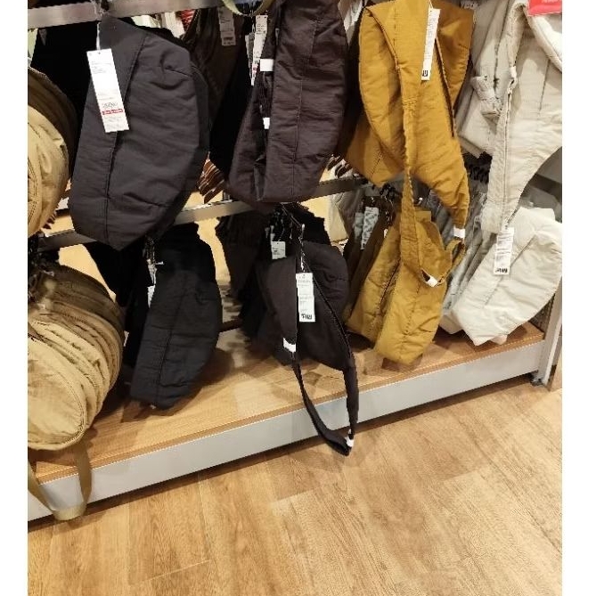 Jual [Uniqlo U] Tas Selempang (Cross Body) Uniqlo (Unisex) | Shopee ...
