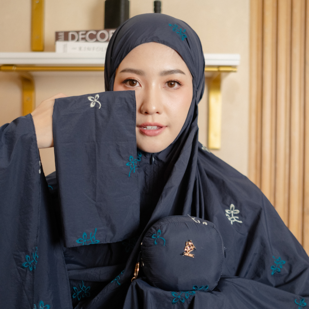 Jual Deyn Scarf - Sya Travelling Prayer Robe - Mukenah Travel | Shopee ...