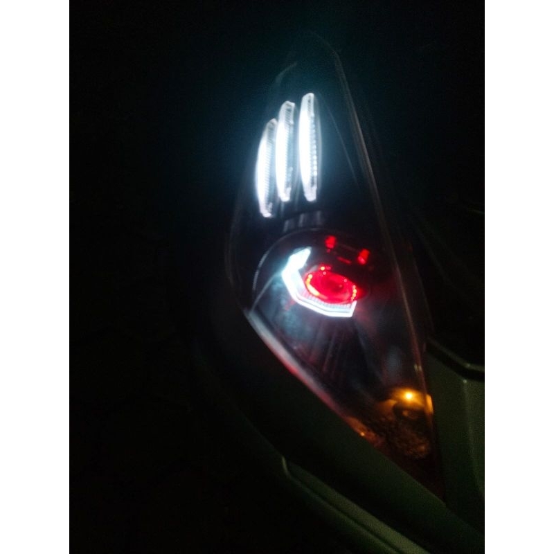 Jual Custom DRL cakar RGB sein Running innova lama 2004/2005/2006/2007 ...